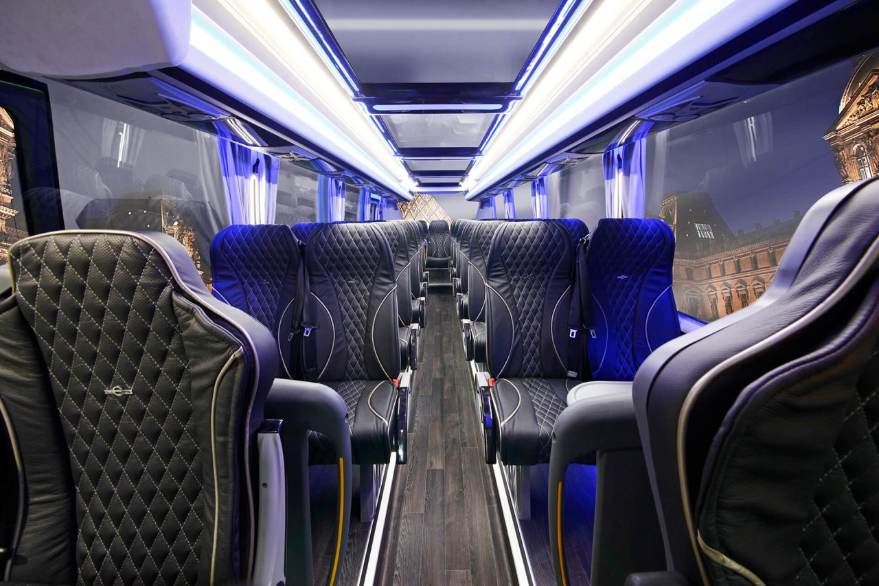 Taxibus 32 personen nodig? - Boek onze Taxibus 5 tot 34 personen